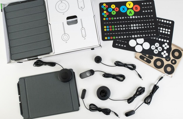 Logitech G Adaptive Gaming Kit - Gold Winner - NEW YORK Design Awards 2020