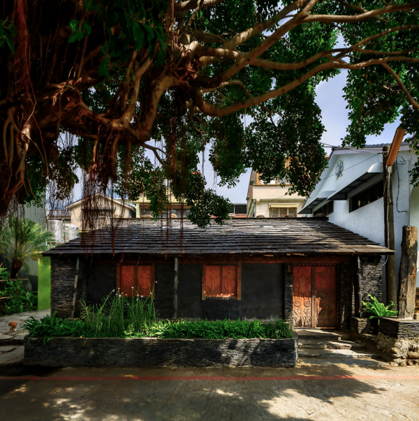 Breathable Paiwan Slate House - Silver Winner - PARIS Design Awards 2022