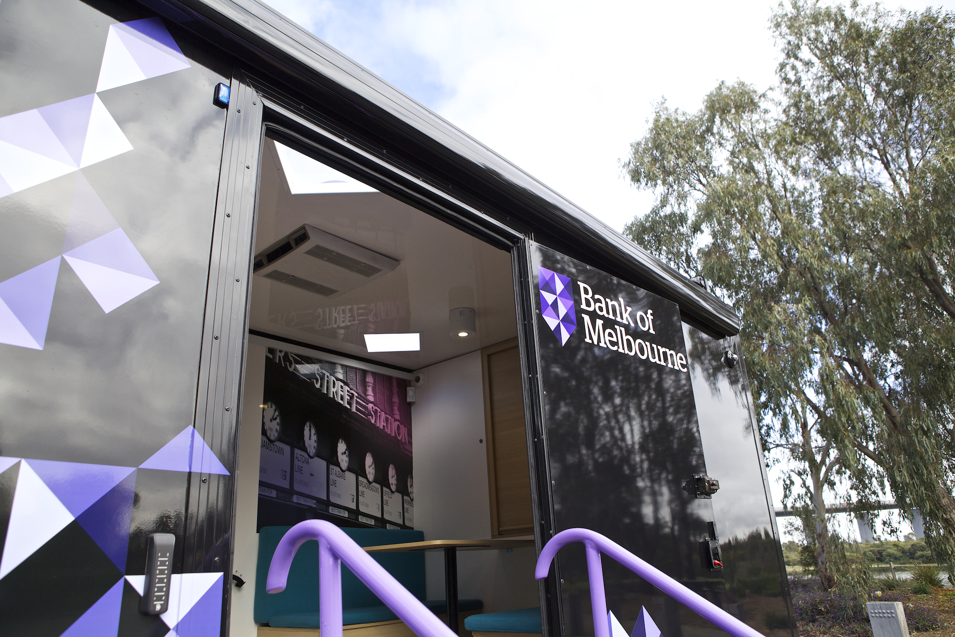 Bank of Melbourne Mobile Branch